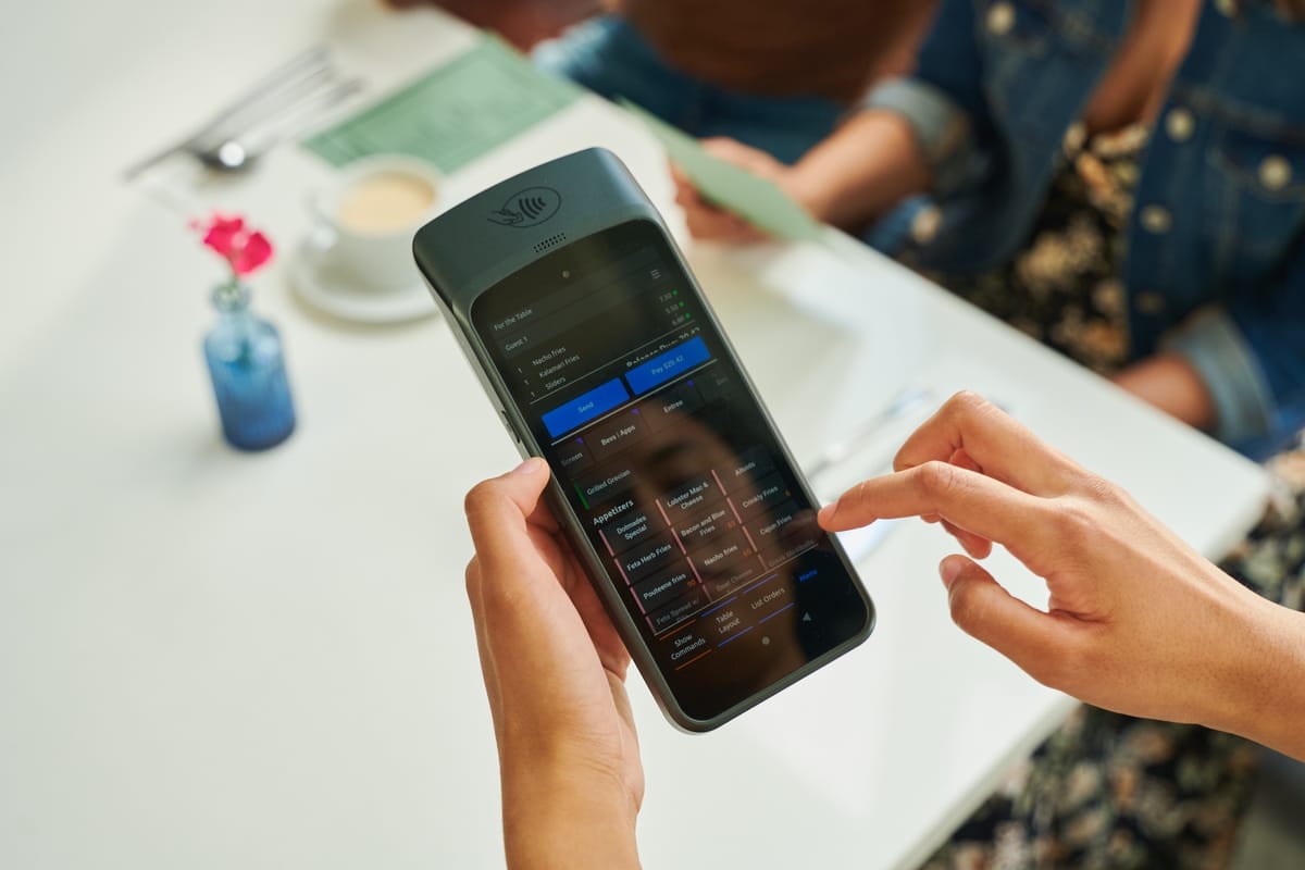 The server’s guide to the handheld POS