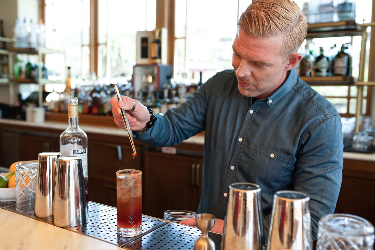 How To Become A Bartender: A 6-Step Guide