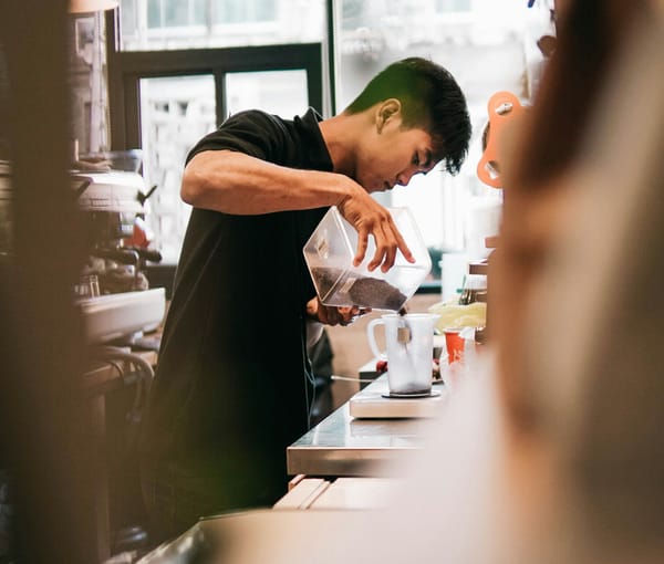 What Is sidework in a restaurant? Explaining shift tasks.