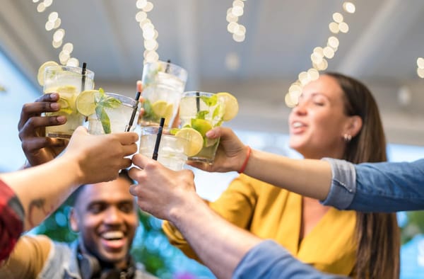 22 happy hour ideas for more smiles (and revenue)