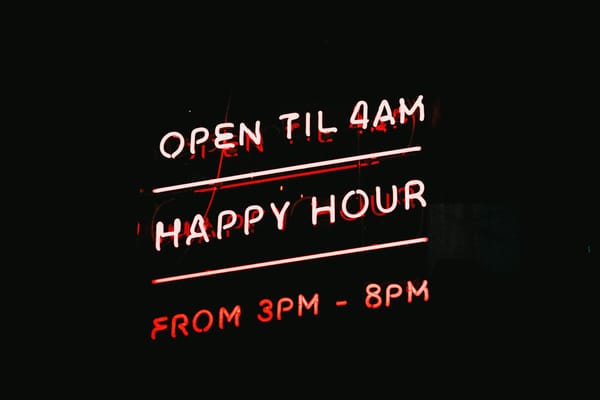 22 happy hour ideas for more smiles (and revenue)